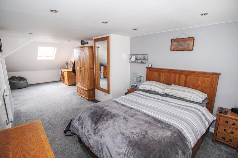 Onibury Road, Midanbury, SO18 2DD 3 bed semi-detached bungalow - £320,000