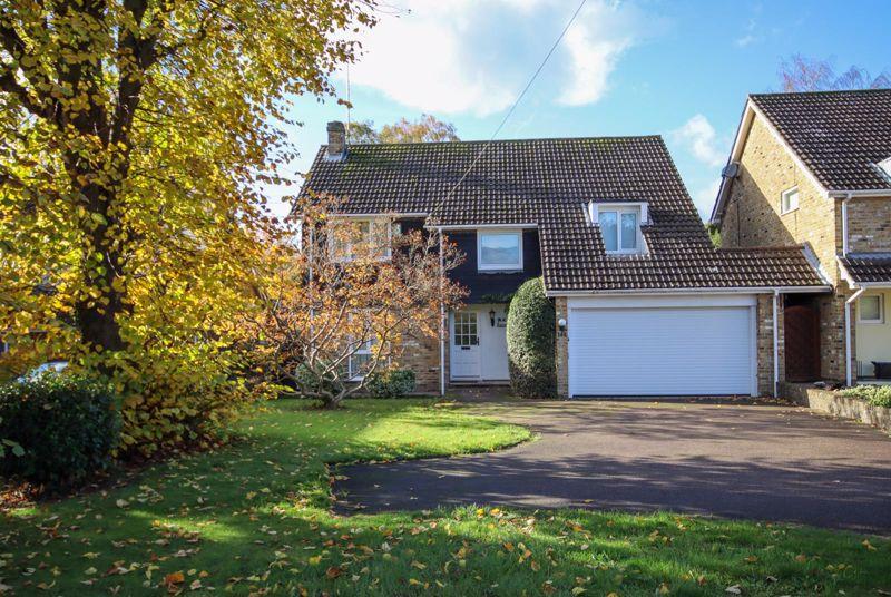 Hanging Hill Lane, Brentwood CM13 4 bed detached house for sale - £ ...