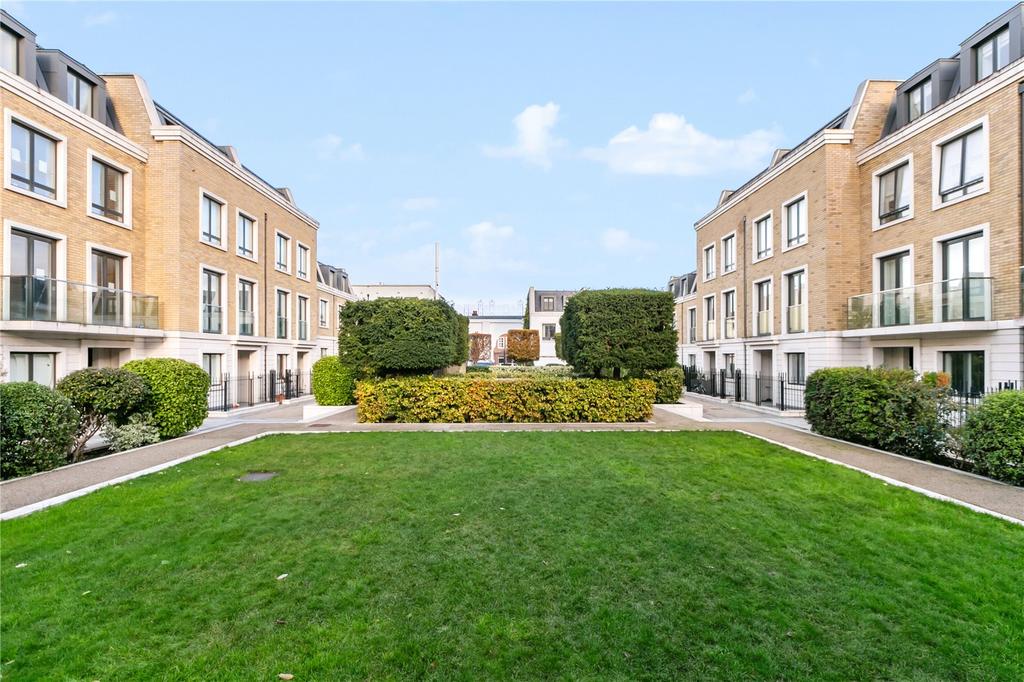 Farm Lane, Rainsborough Square, London, SW6 3 bed terraced house for ...