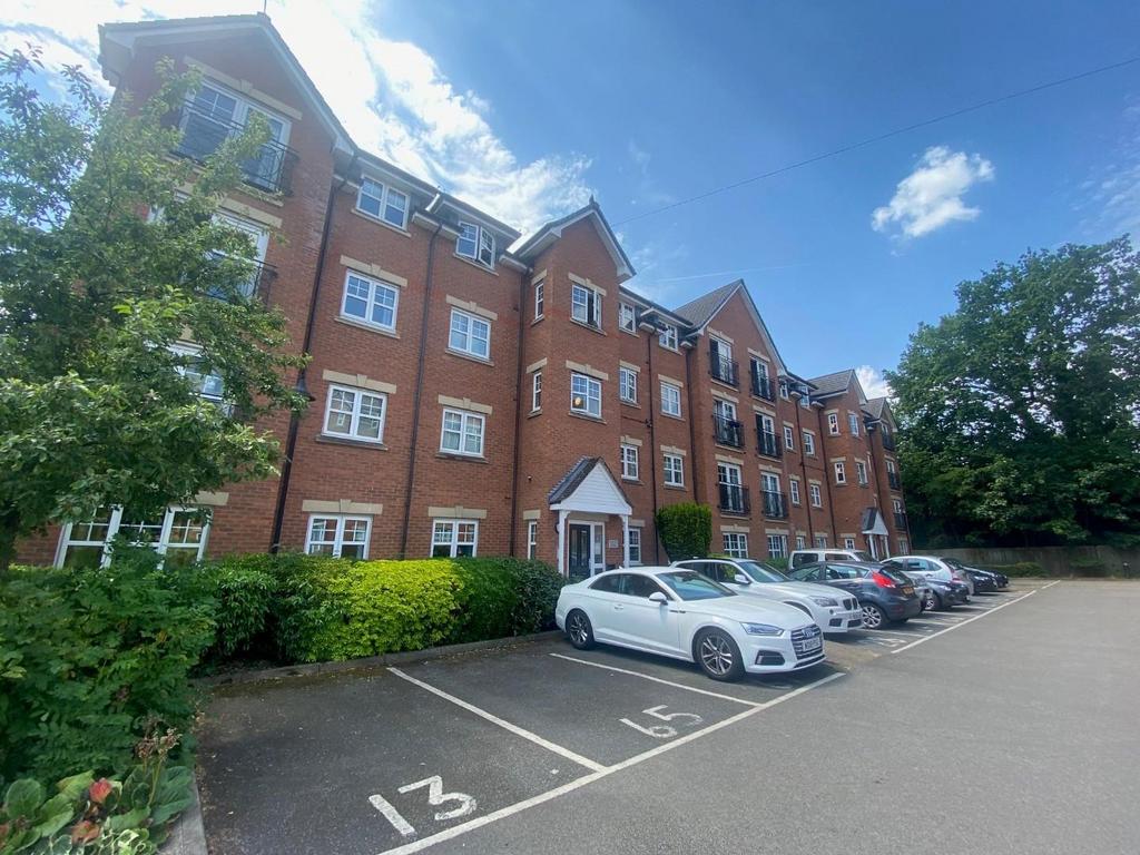 Fog Lane, Manchester 2 bed flat - £175,000