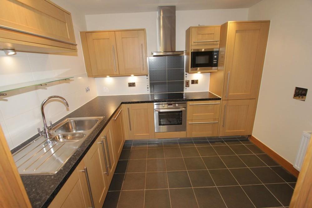 Mellish Road, Walsall, WS4 2EB 2 bed property - £875 pcm (£202 pw)