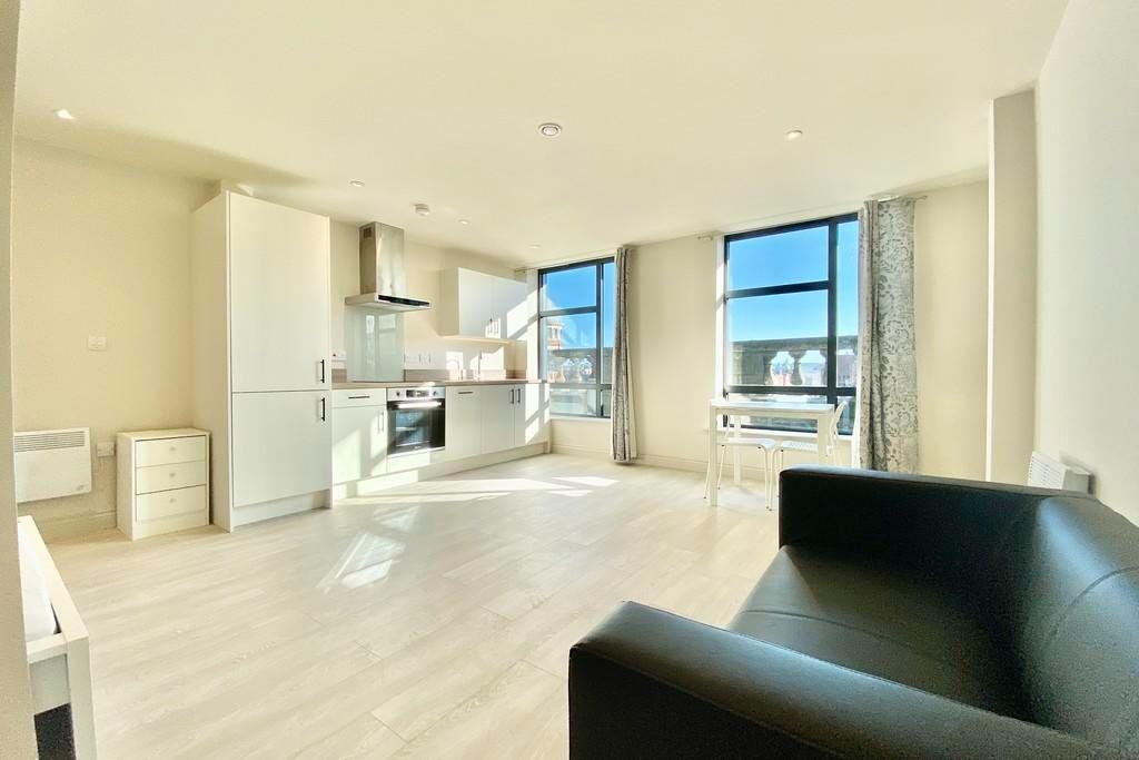53 North Street, Leeds LS2 Studio for sale - £100,000