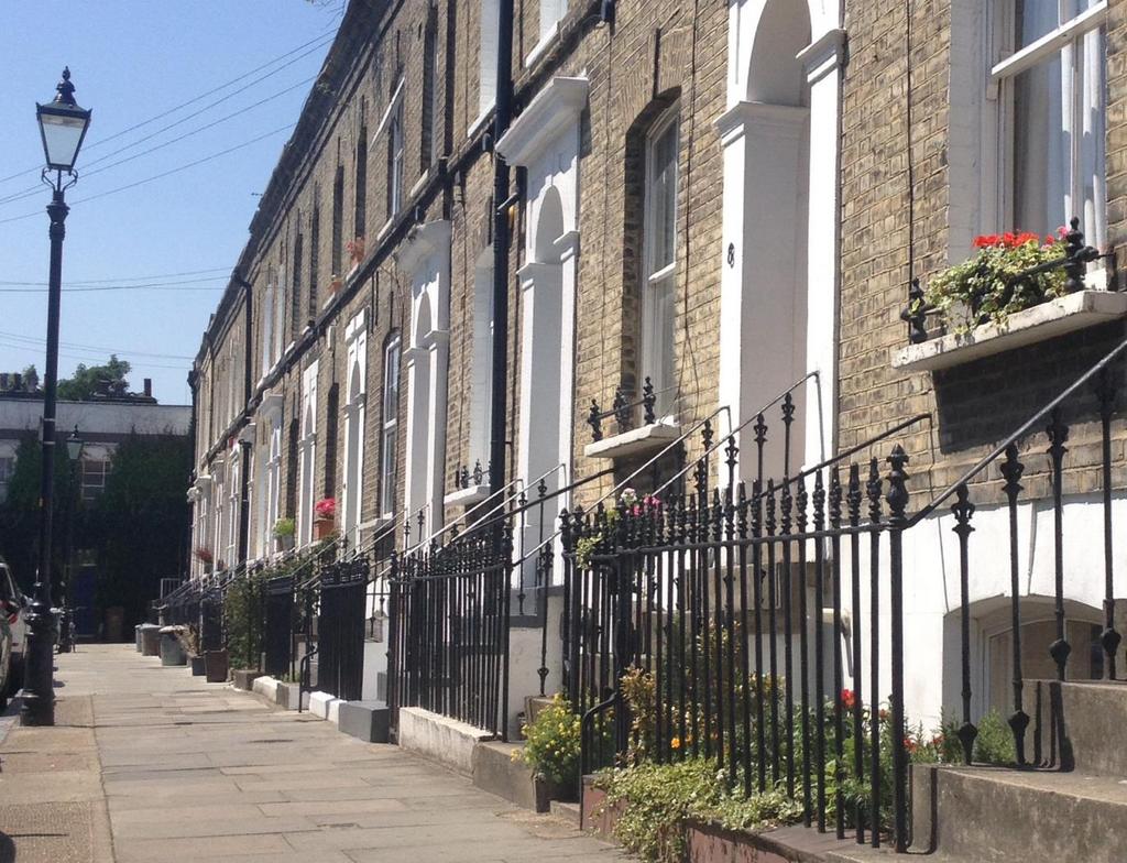 FIELDING STREET, SE17 3 bed maisonette to rent - £2,747 pcm (£634 pw)