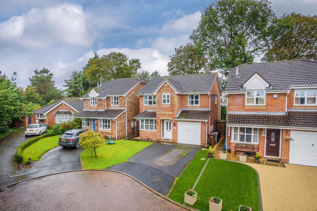 Shropshire Close, Middlewich 4 bed detached house - £325,000