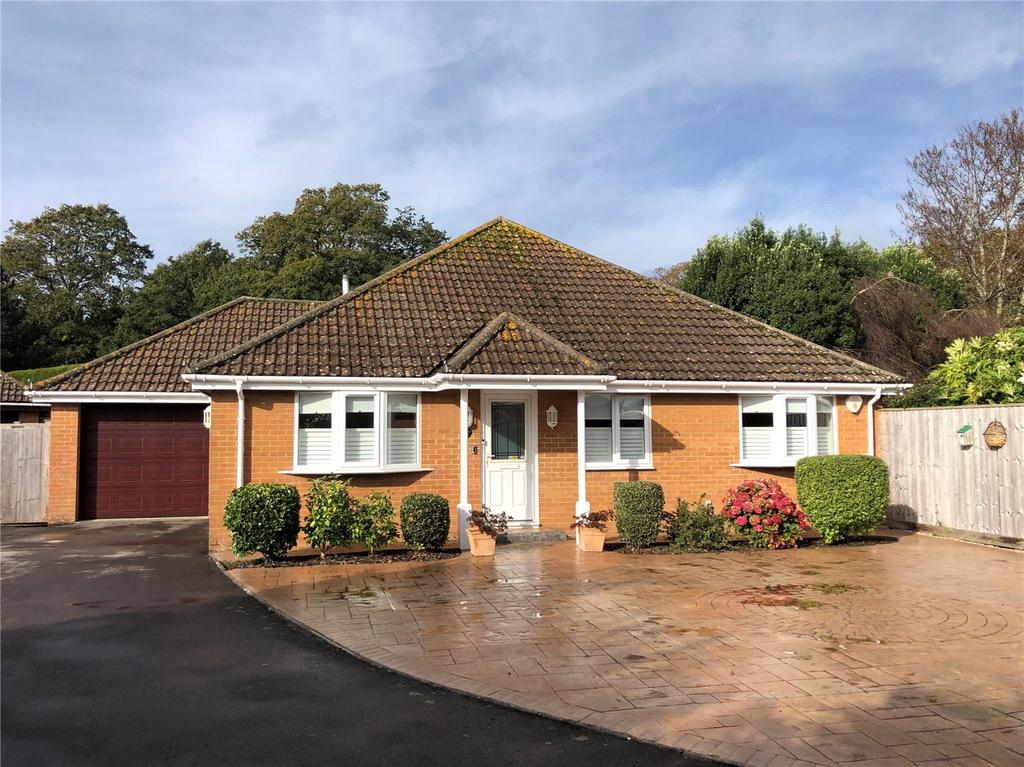 Glendales, Barton On Sea, Hampshire, BH25 3 bed bungalow for sale - £ ...