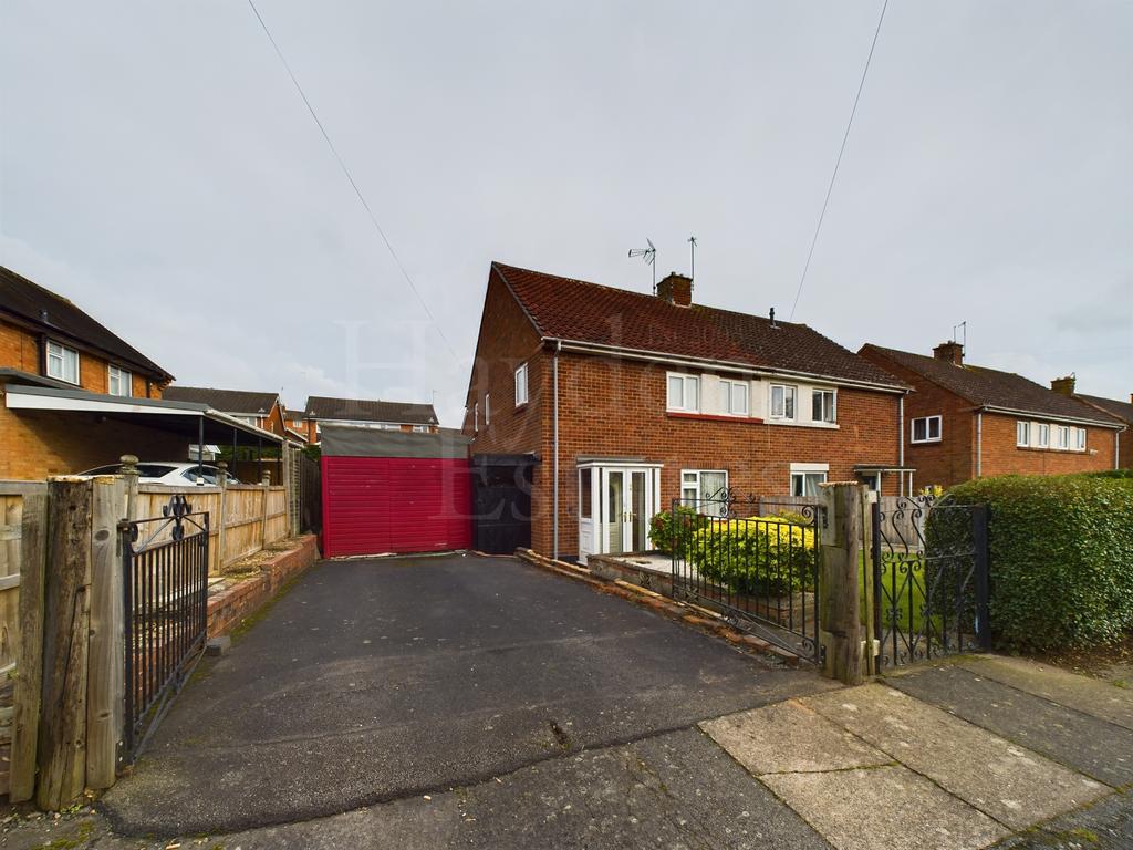 Queensway, Bewdley, Worcestershire... 3 bed semi-detached house - £225,000