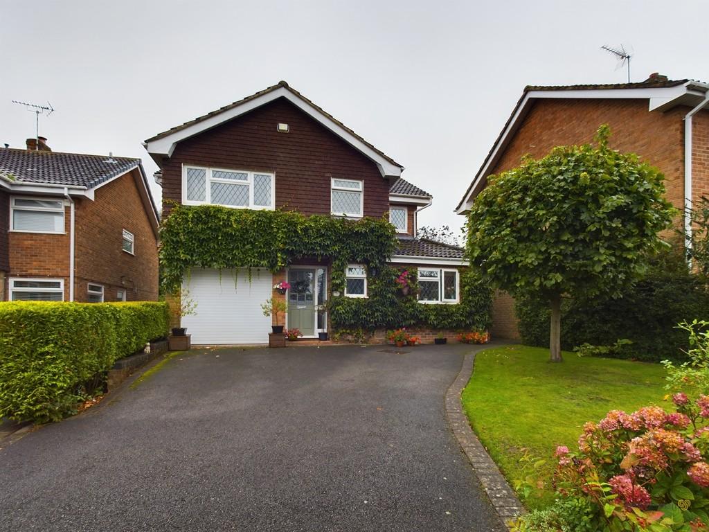 Windmill Drive, Marchington 4 bed detached house for sale - £369,000