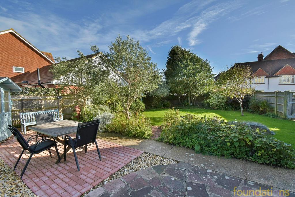 Cantelupe Road, Bexhill on Sea, TN40 3 bed ground floor flat for sale ...