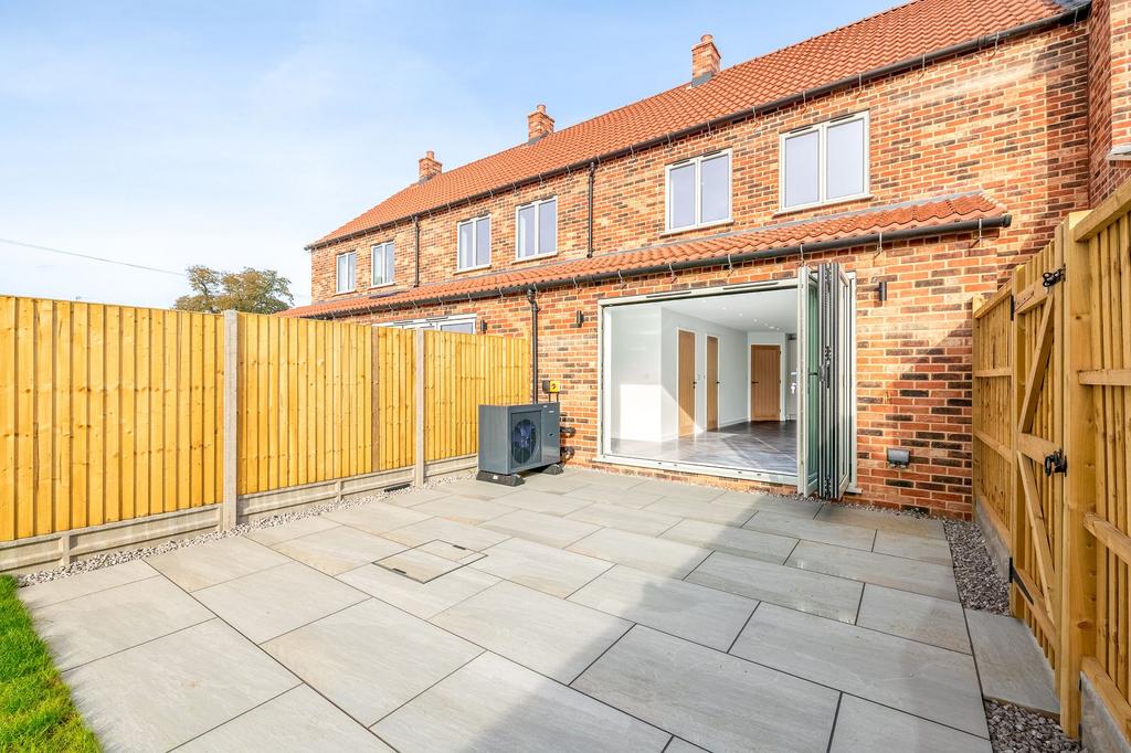 3 Manor Yard Court, Fiskerton 3 bed townhouse for sale - £250,000