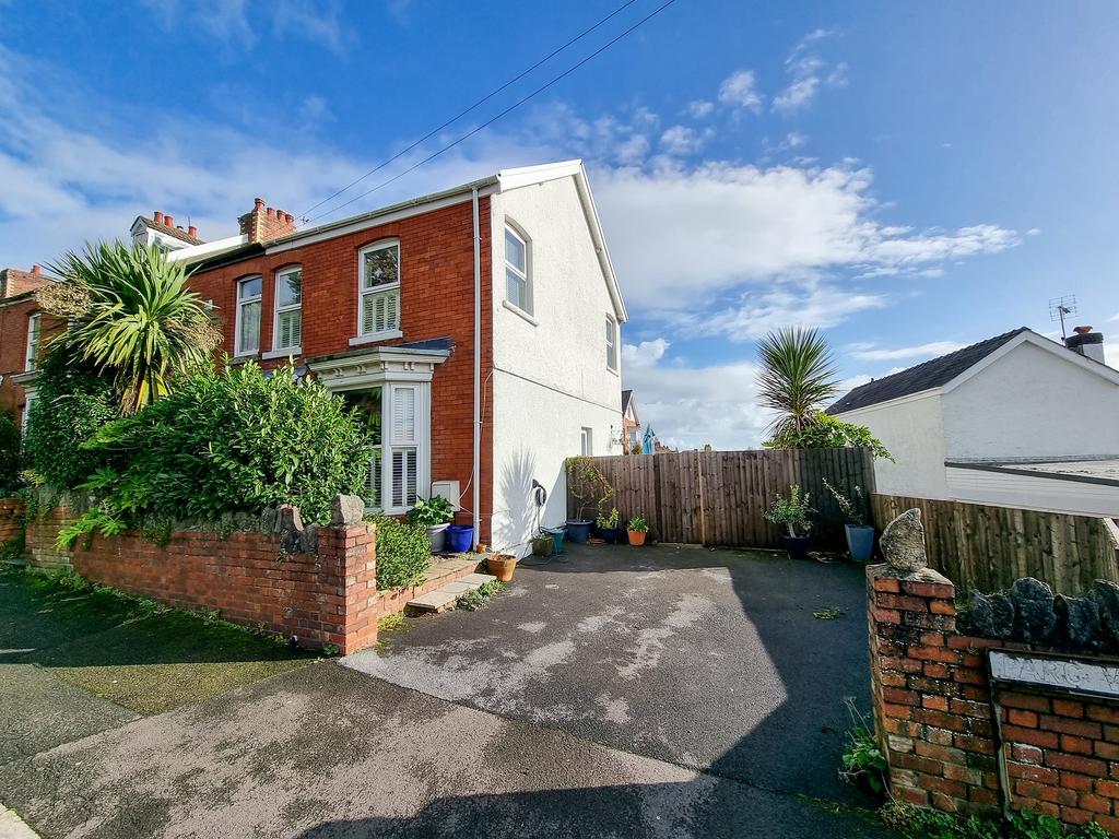 Parc Wern Road, Sketty, Swansea, City And County of Swansea. 3 bed end ...