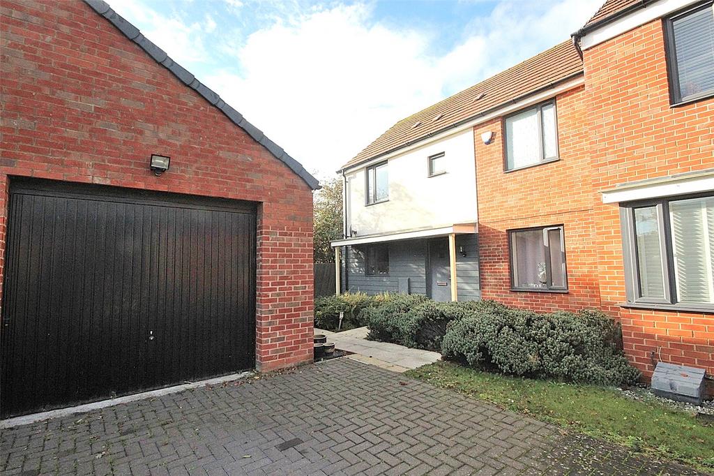 Juffs Lane Wootton Bedford Bedfordshire Mk43 3 Bed End Of Terrace