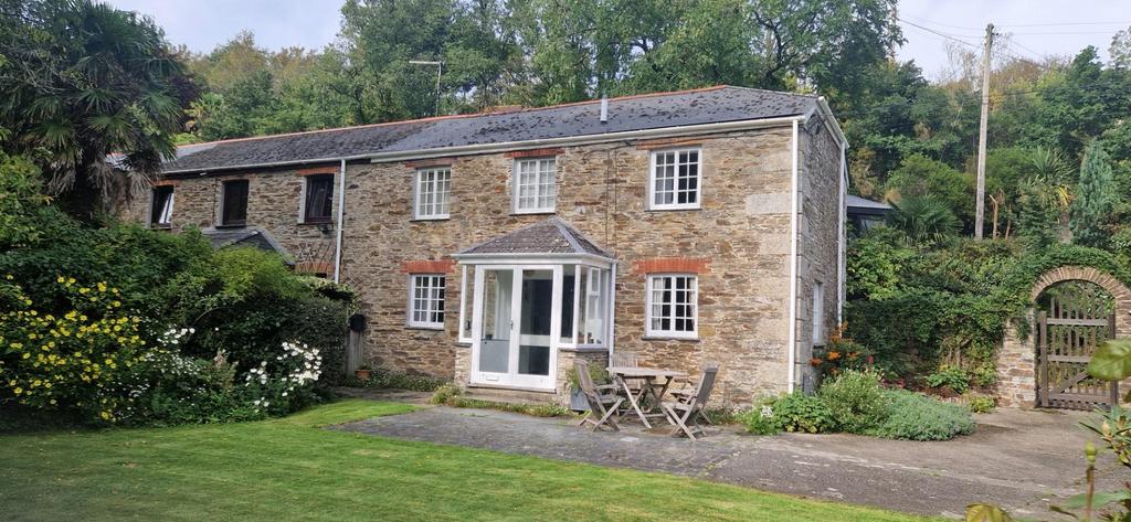 Roseland 2 bed cottage for sale - £425,000
