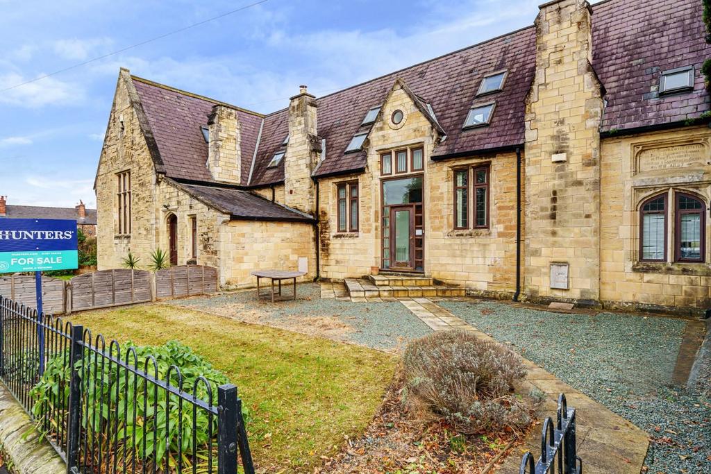 Water Lane, Monk Fryston, Leeds 4 bed terraced house for sale - £400,000