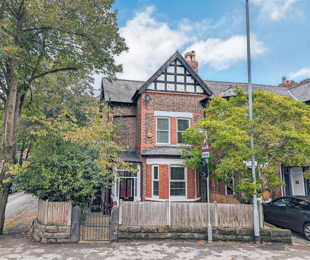Hale Road, Hale 4 bed end of terrace house - £895,000