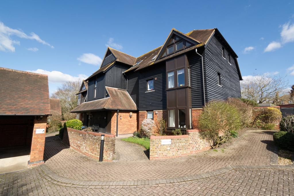 Odiham, Hook RG29 1 bed apartment - £1,095 pcm (£253 pw)