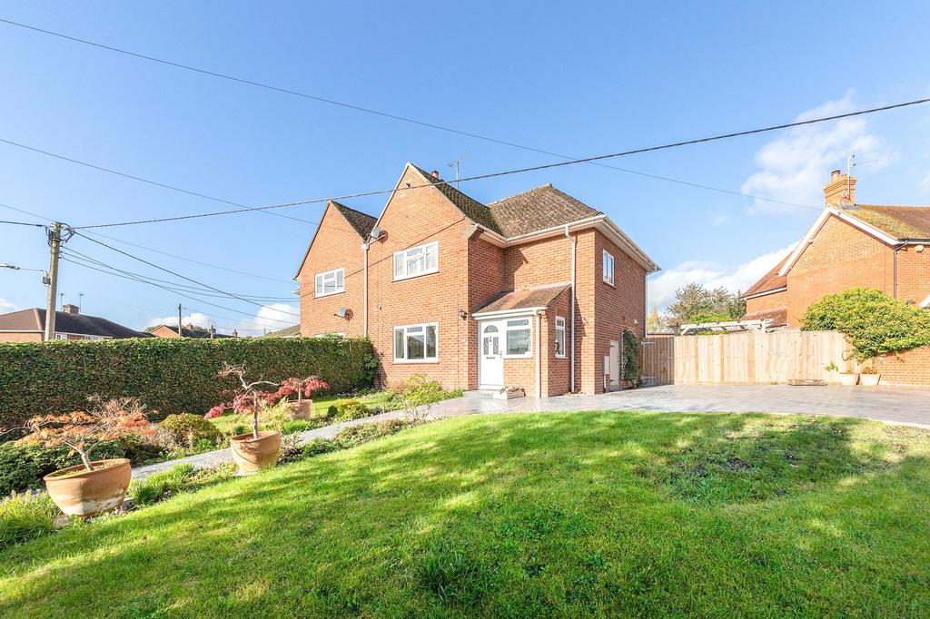 Wantage, Wantage OX12 3 bed semi-detached house - £385,000