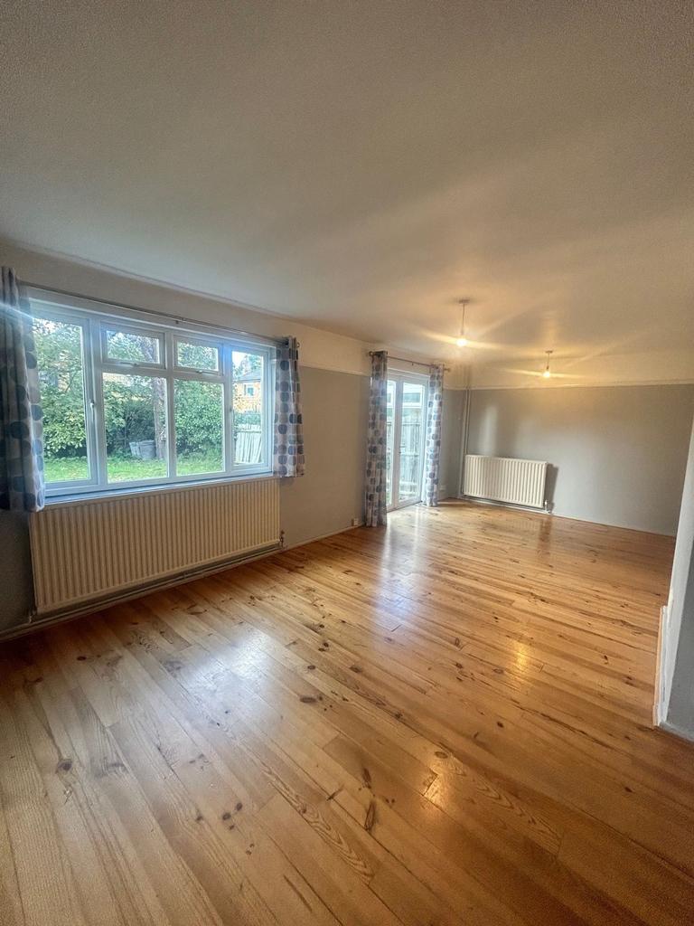 Berrylands Road, Surbiton, KT5 3 bed terraced house - £2,400 pcm (£554 pw)