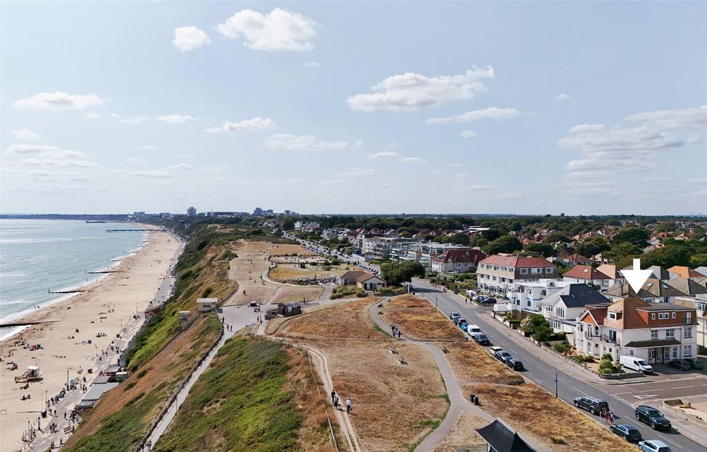 Southern Road, Southbourne... 2 bed apartment - £300,000