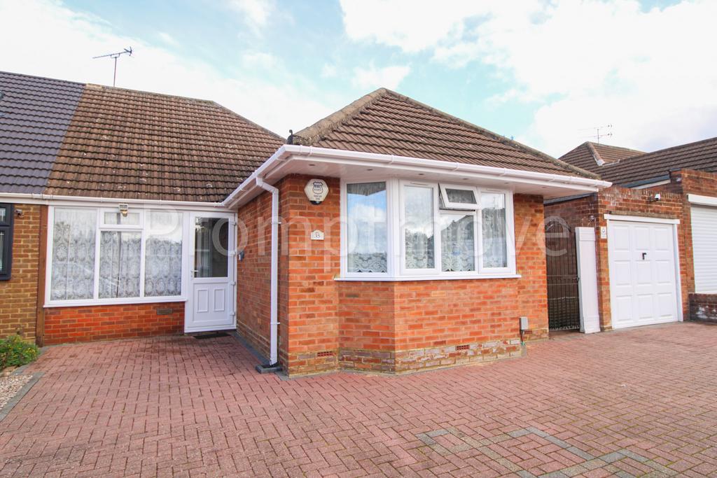 Fieldgate Road Luton LU4 9TA 3 bed semi-detached bungalow - £1,600 pcm ...