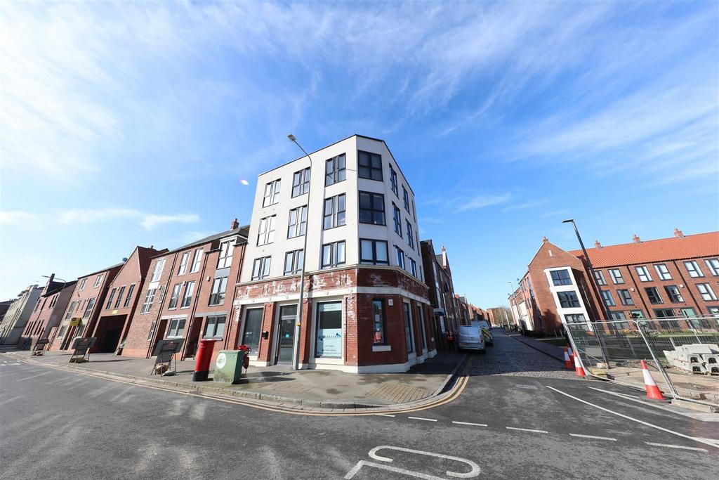 Queen Street, Hull 2 bed flat - £209,995