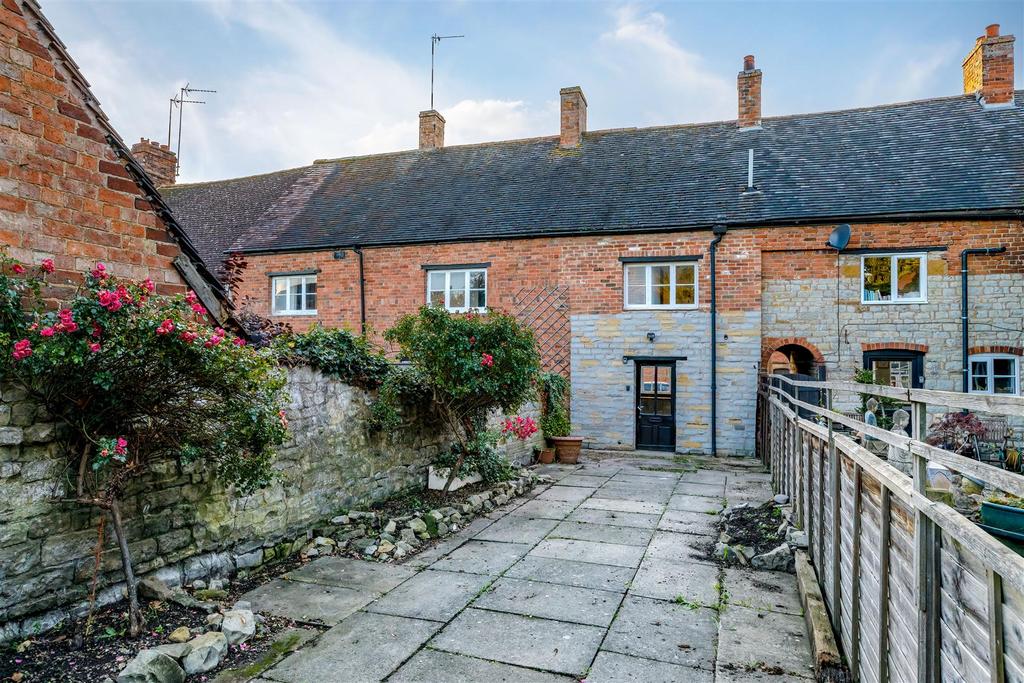 Southam Street, Kineton, Warwick 3 bed terraced house - £325,000