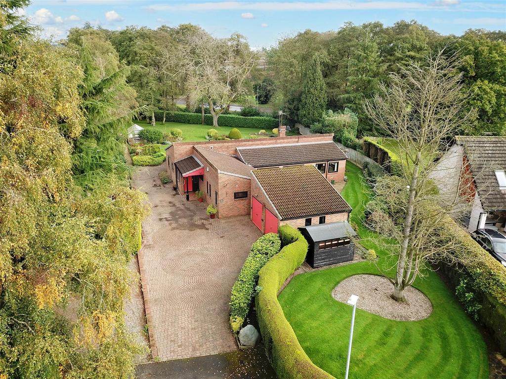 Highlows Lane, Yarnfield, Stone 3 bed detached bungalow for sale - £589,000