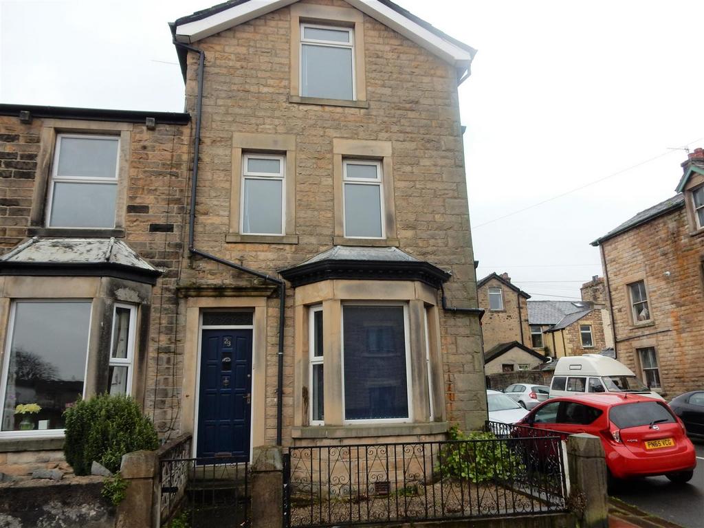 Willow Lane, Lancaster LA1 6 bed private hall - £520 pcm (£120 pw)
