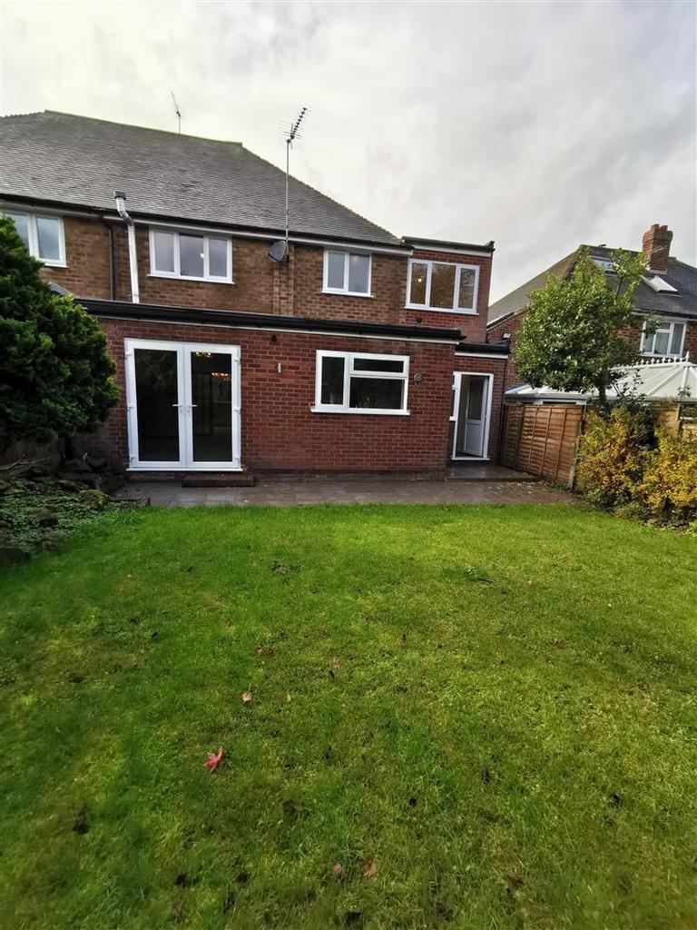 Russell Bank Road, Sutton Coldfield 5 bed house - £2,100 pcm (£485 pw)