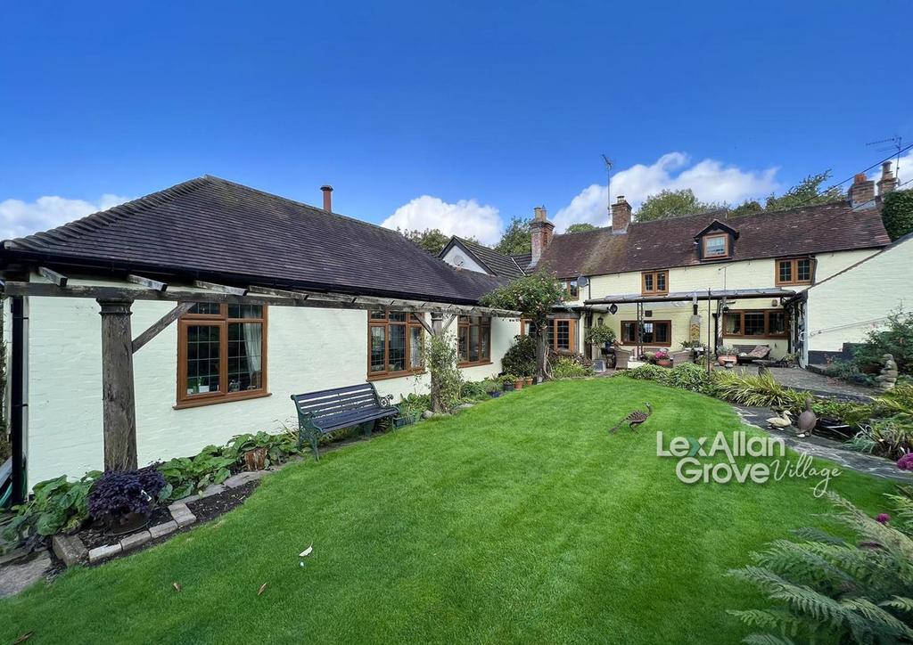 Mount Lane, Clent, Stourbridge 4 bed cottage - £575,000