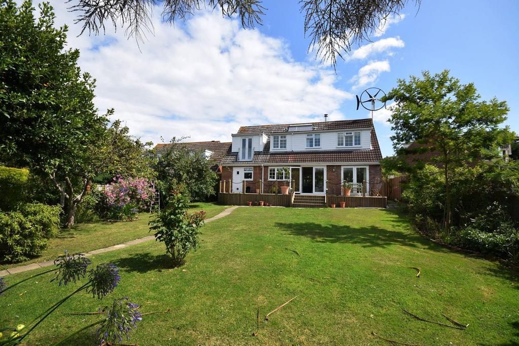High Salterns, Seaview, PO34 5AS 4 bed detached house for sale - £750,000
