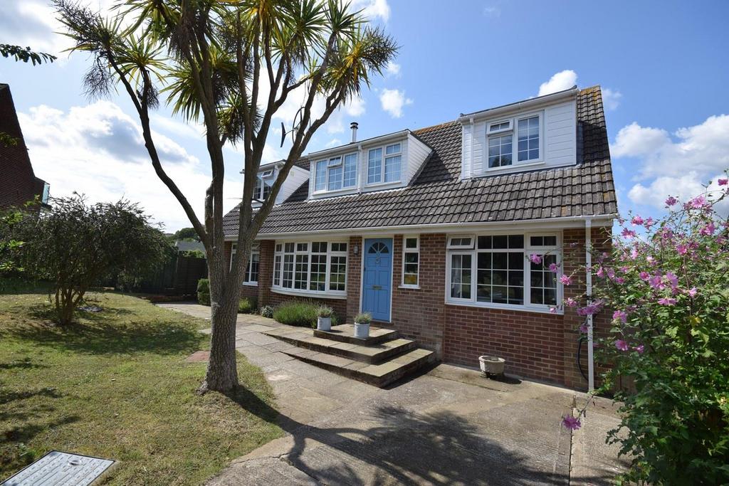High Salterns, Seaview, PO34 5AS 4 bed detached house - £750,000