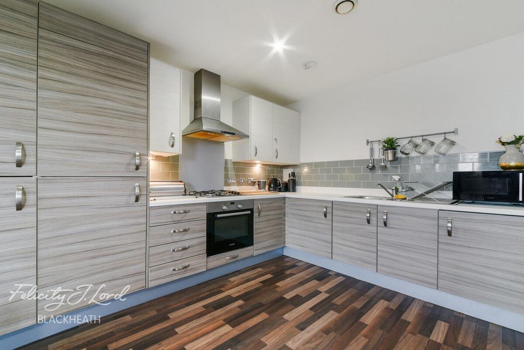 100 Rectory Field Crescent, London, SE7 1 bed apartment for sale - £186,000
