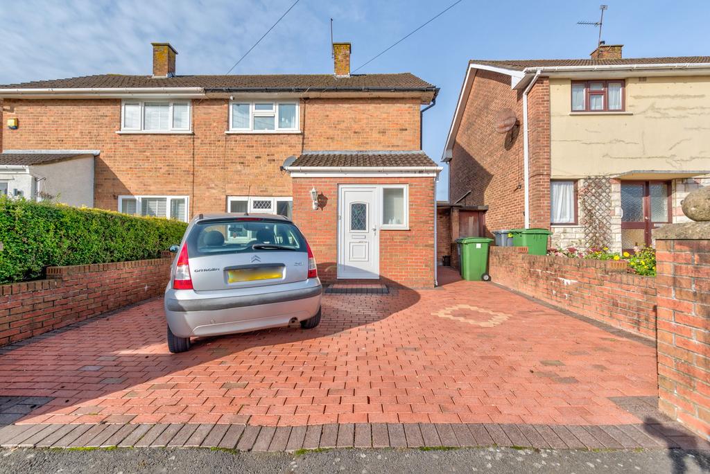 Weston Road, Llanrumney, Cardiff. CF3 2 bed semi-detached house - £190,000