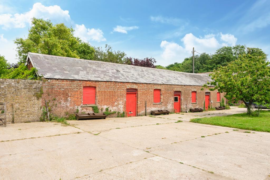 Barfrestone, Dover, Kent, CT15 Farm - £650,000