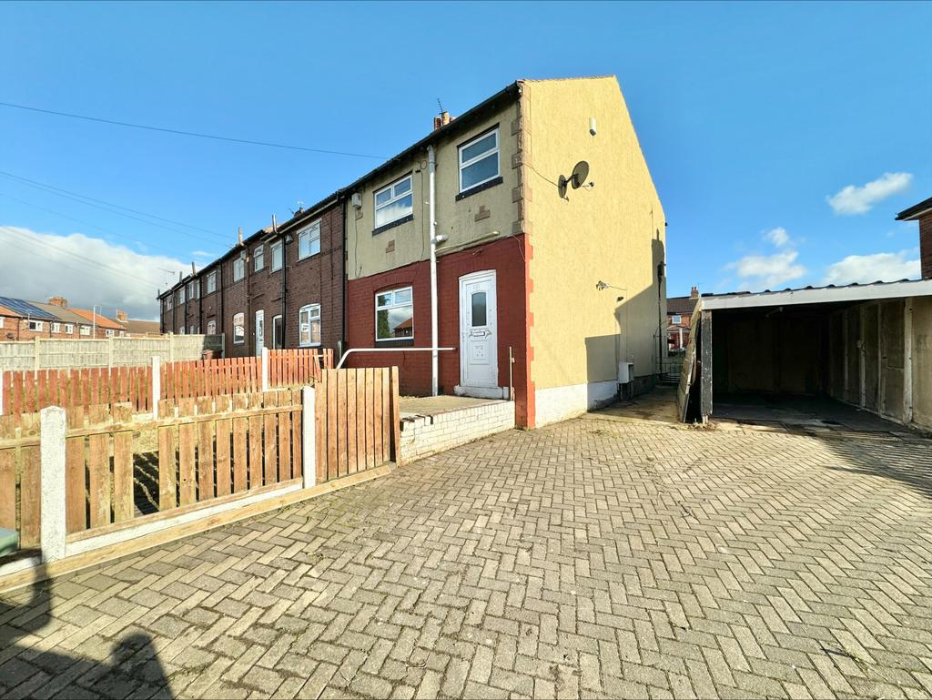 Garden Village, Micklefield 3 bed semi-detached house - £120,000