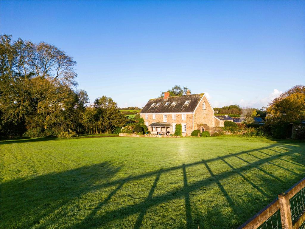 Broom Park, Luney Barton, Lower Sticker, St. Austell, Cornwall, PL26 6 ...