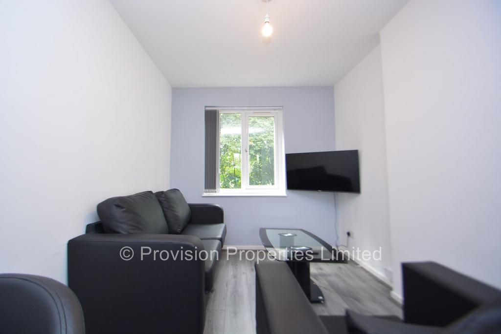 Well Close Rise, City Centre LS2 4 bed townhouse to rent - £1,906 pcm ...