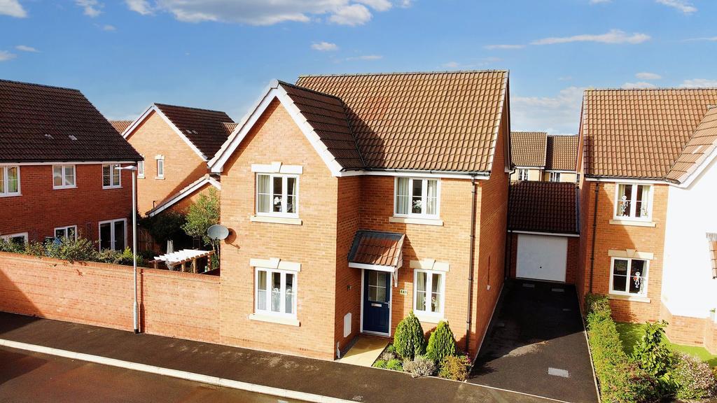 Hilperton, Trowbridge BA14 4 bed detached house - £365,000