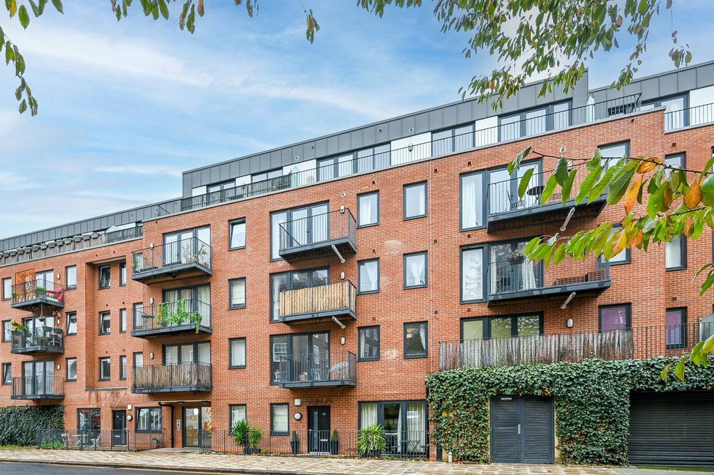 Ascalon Street, Nine Elms, London, SW8 1 bed flat - £475,000