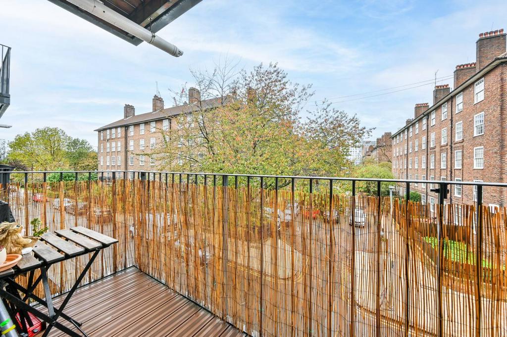 Ascalon Street, Nine Elms, London, SW8 1 bed flat - £475,000