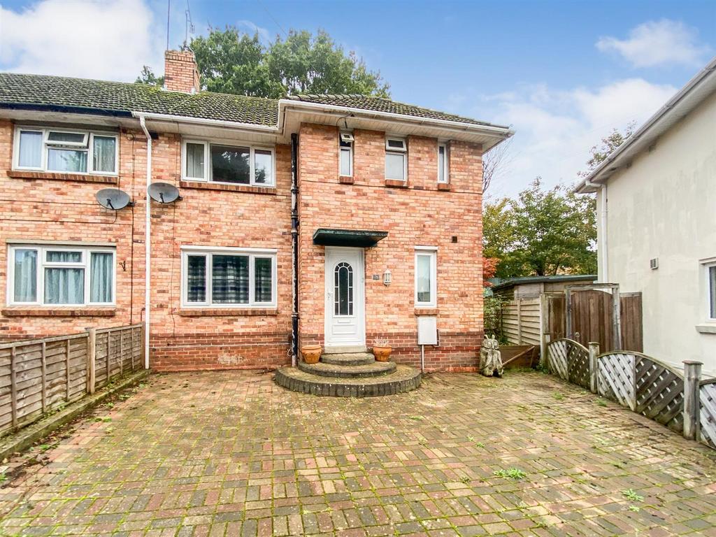 Alder Crescent, Poole BH12 3 bed end of terrace house - £325,000