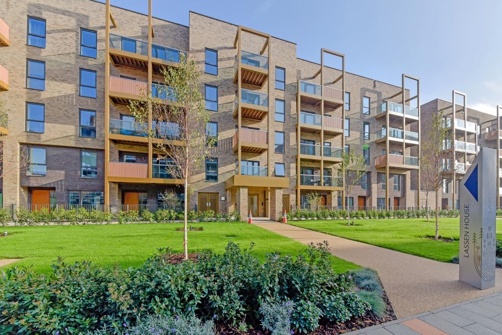 Lassen House, Colindale Gardens... 2 bed apartment - £2,383 pcm (£550 pw)