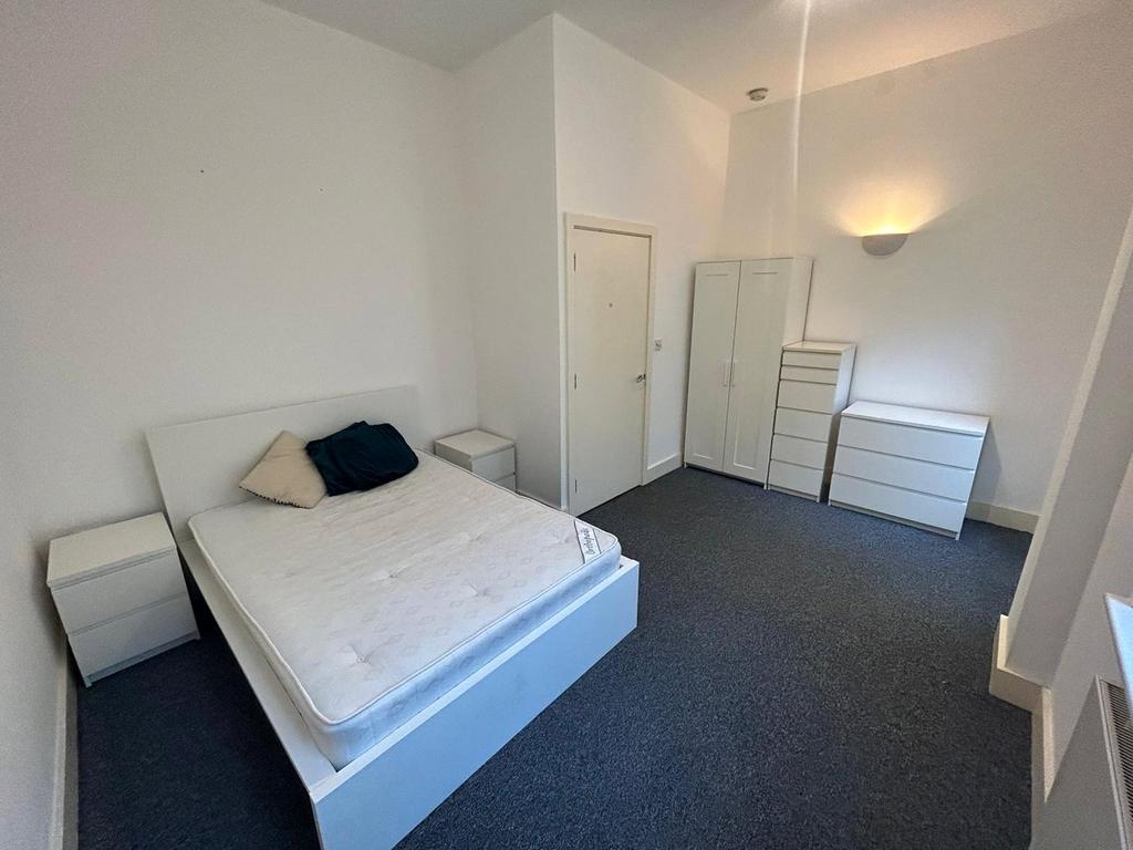 Maple Road, Penge, London, SE20 2 bed apartment to rent - £1,700 pcm (£ ...