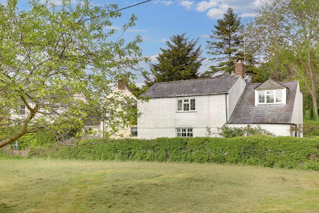 Lower Village, Blunsdon, SN26 4 bed detached house for sale - £525,000