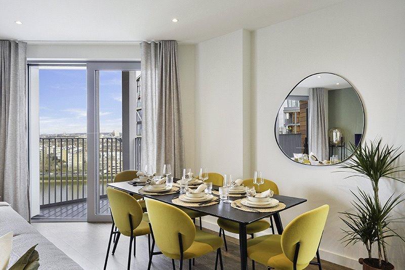 Nine Elms Lane, London, SW11 3 bed apartment - £4,990 pcm (£1,152 pw)
