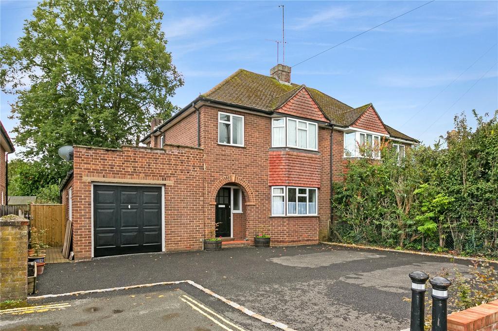 South Place, Marlow, Buckinghamshire... 3 bed semi-detached house - £ ...