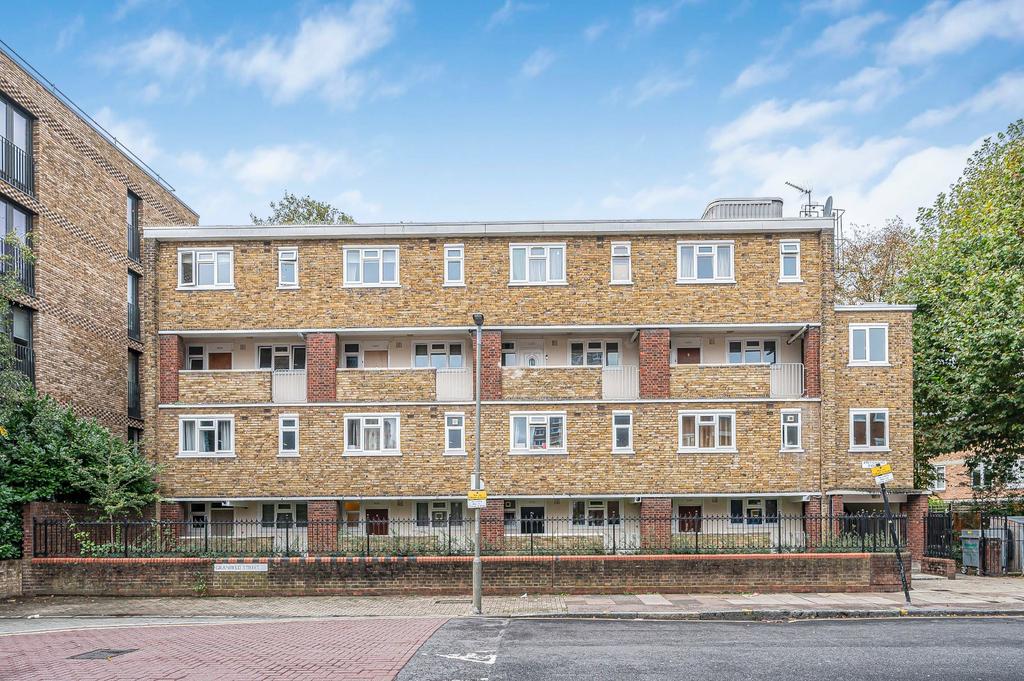 Granfield Street, London, SW11 3 bed flat - £500,000