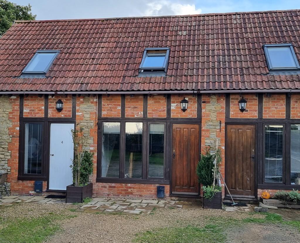 Tudor Cottage, Southwick 1 bed barn conversion - £795 pcm (£183 pw)