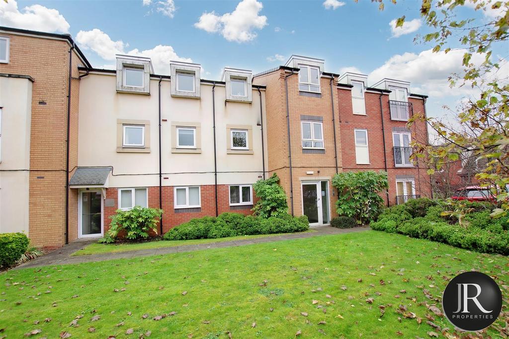 Wolseley Road, Rugeley WS15 2 bed apartment - £125,000