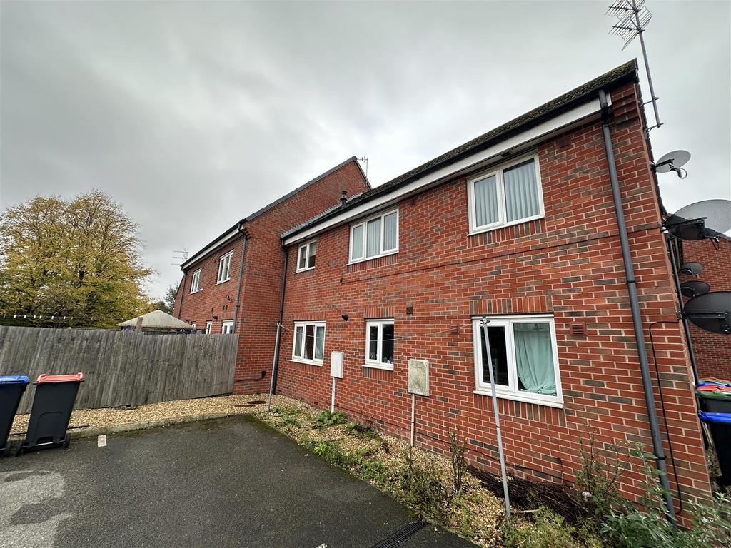 Glamis Close, Nottinghamshire NG17 2 bed apartment - £650 pcm (£150 pw)